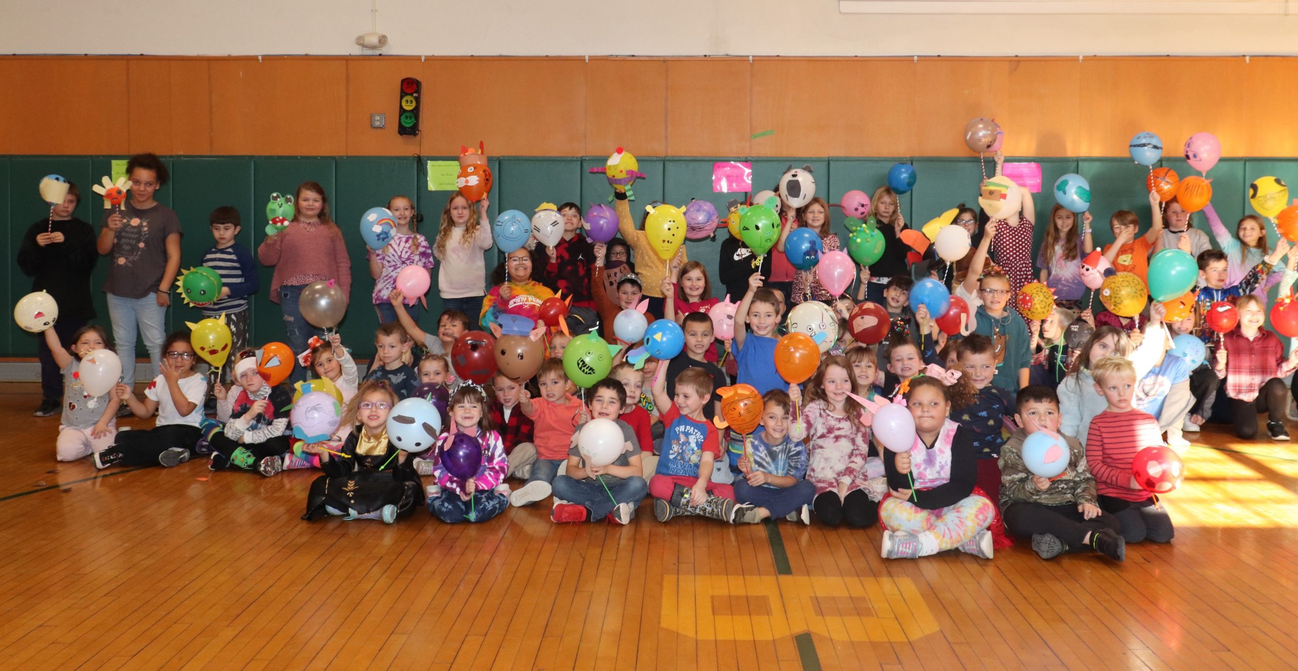 BES Kindergarten & 4th Grade Mountaineers Hold Thanksgiving Balloon ...
